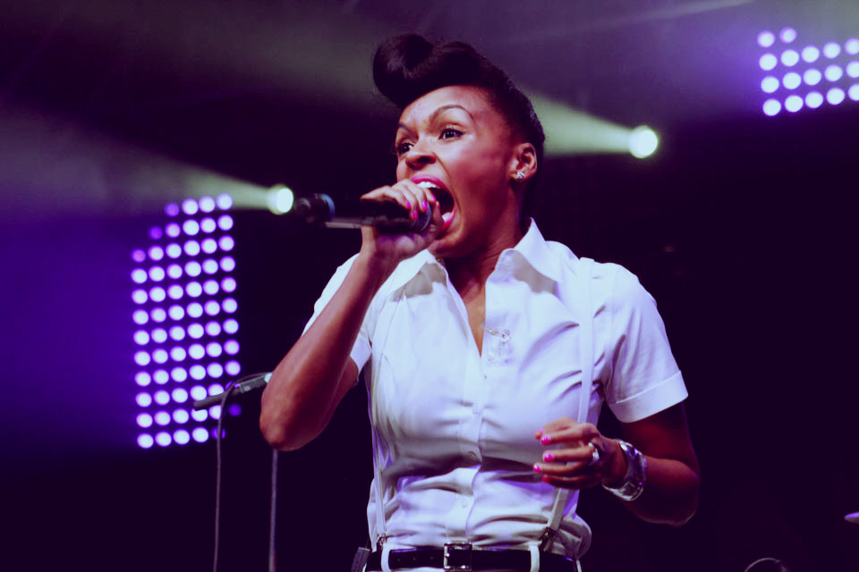 Janelle Monáe juntó a Prince y a Miguel para su nuevo álbum