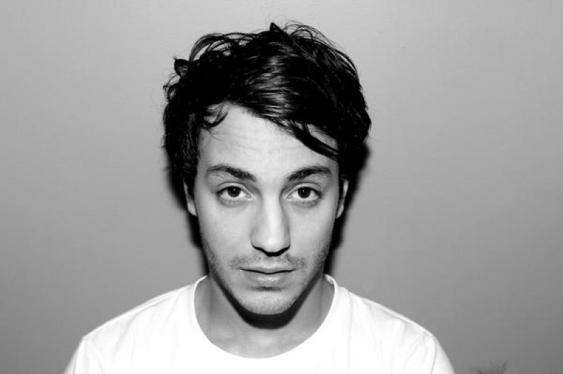 Brodinski hace su propia versión de "Val Venis" de King L