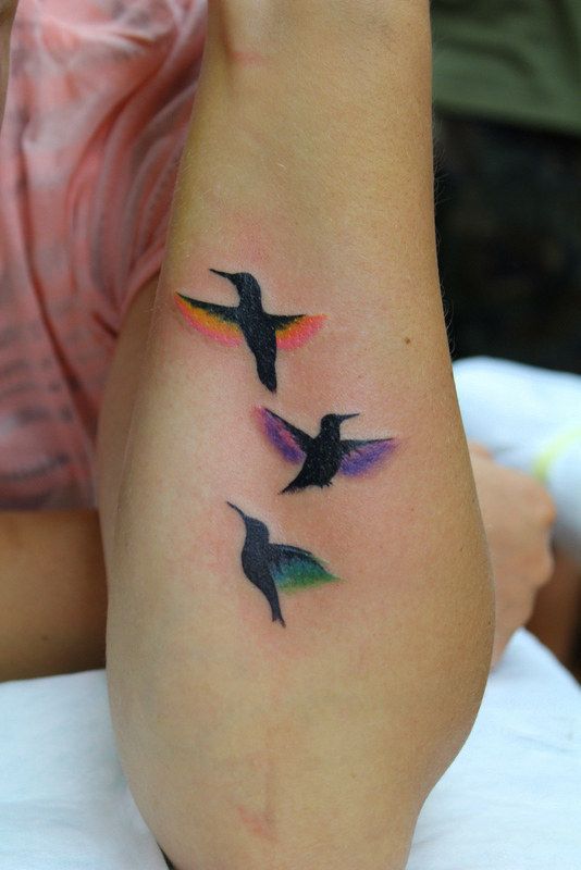 32 tatuajes a color increíbles que harán que te quieras hacer uno ya