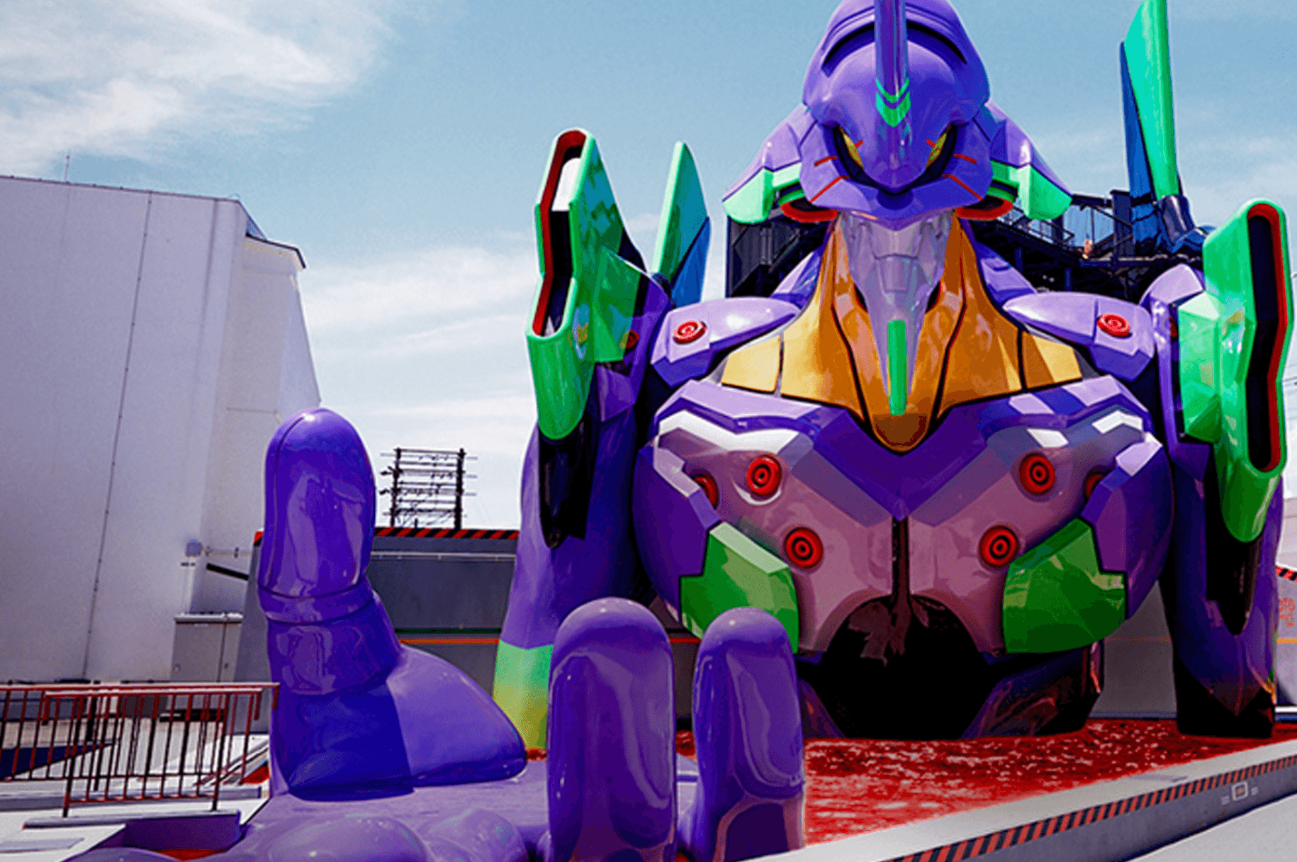 ¡Aparece en Japón un imponente EVA Unit-01 de 'Evangelion' de tamaño real!