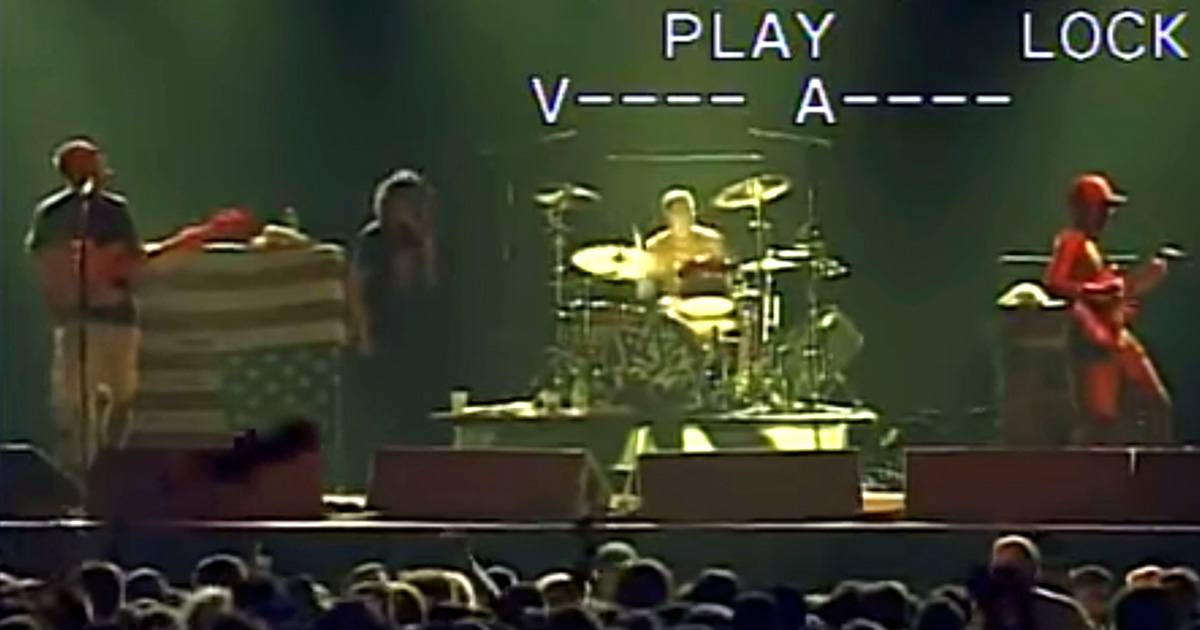 ¡Rage Against the Machine comparte un poderoso video inédito en vivo de ...