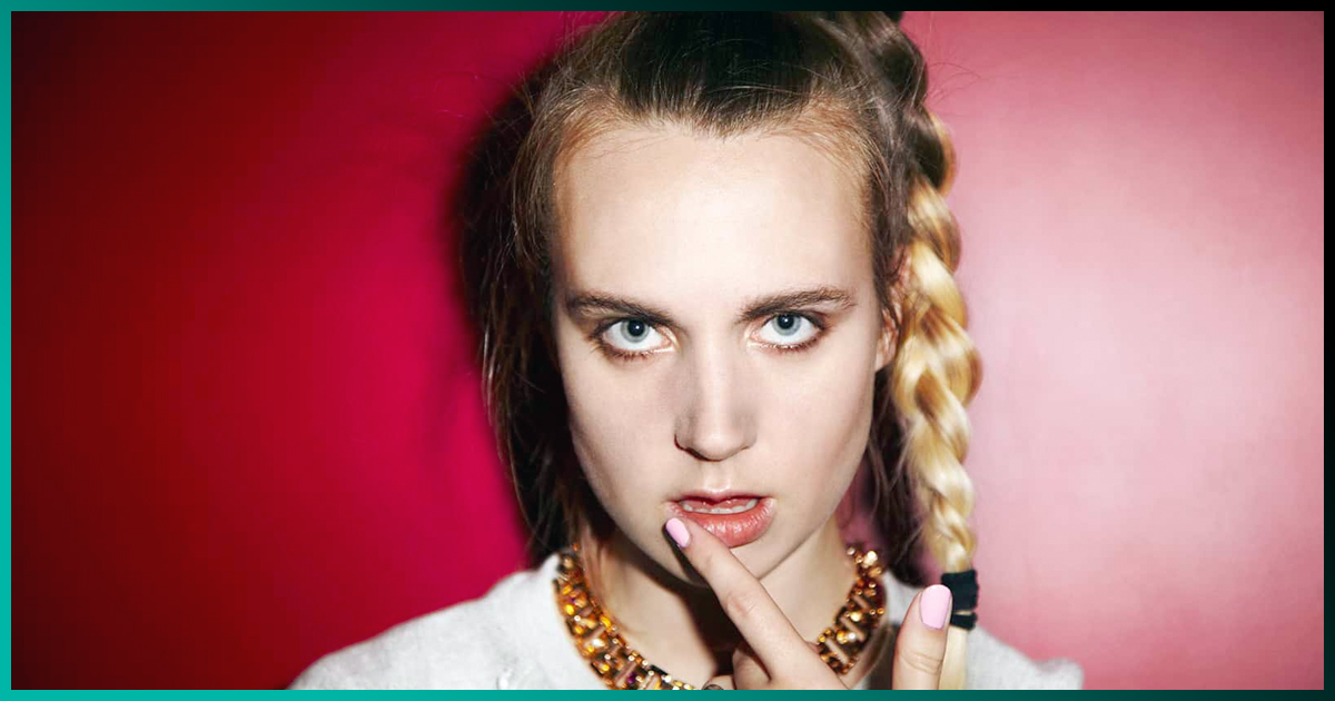 MØ regresa con un nuevo himno para este verano: "Live to Survive"