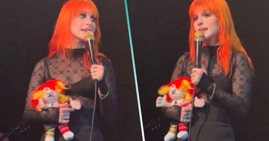 Lanzan peluche personalizado de Dr. Simi a Paramore en Toronto